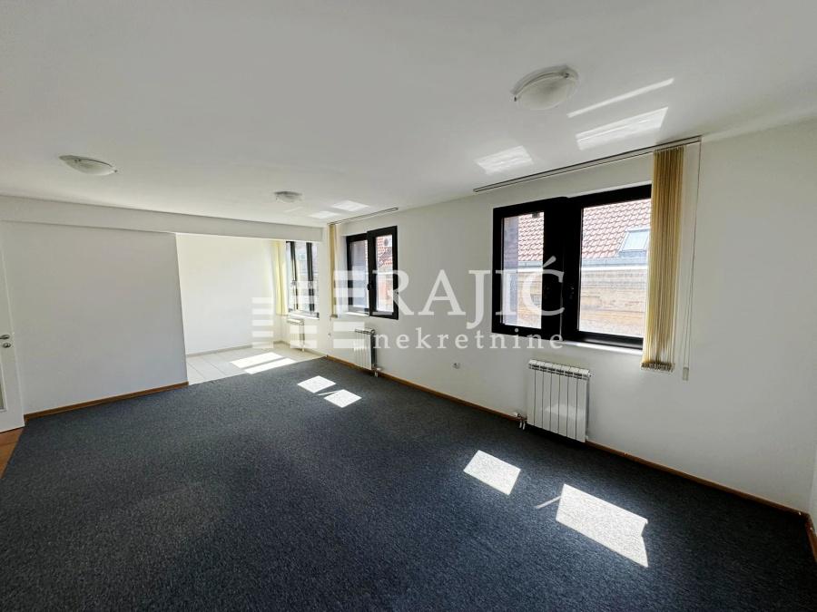 Centar,Svetozara Radića,84m2,3.0+garažno mesto #4307 1.000 €