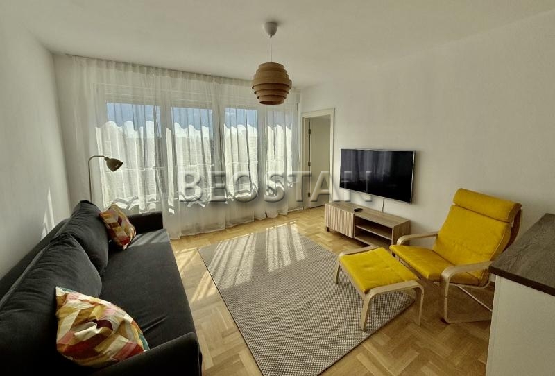 Centar - Vracar crveni krst #64311 800 €