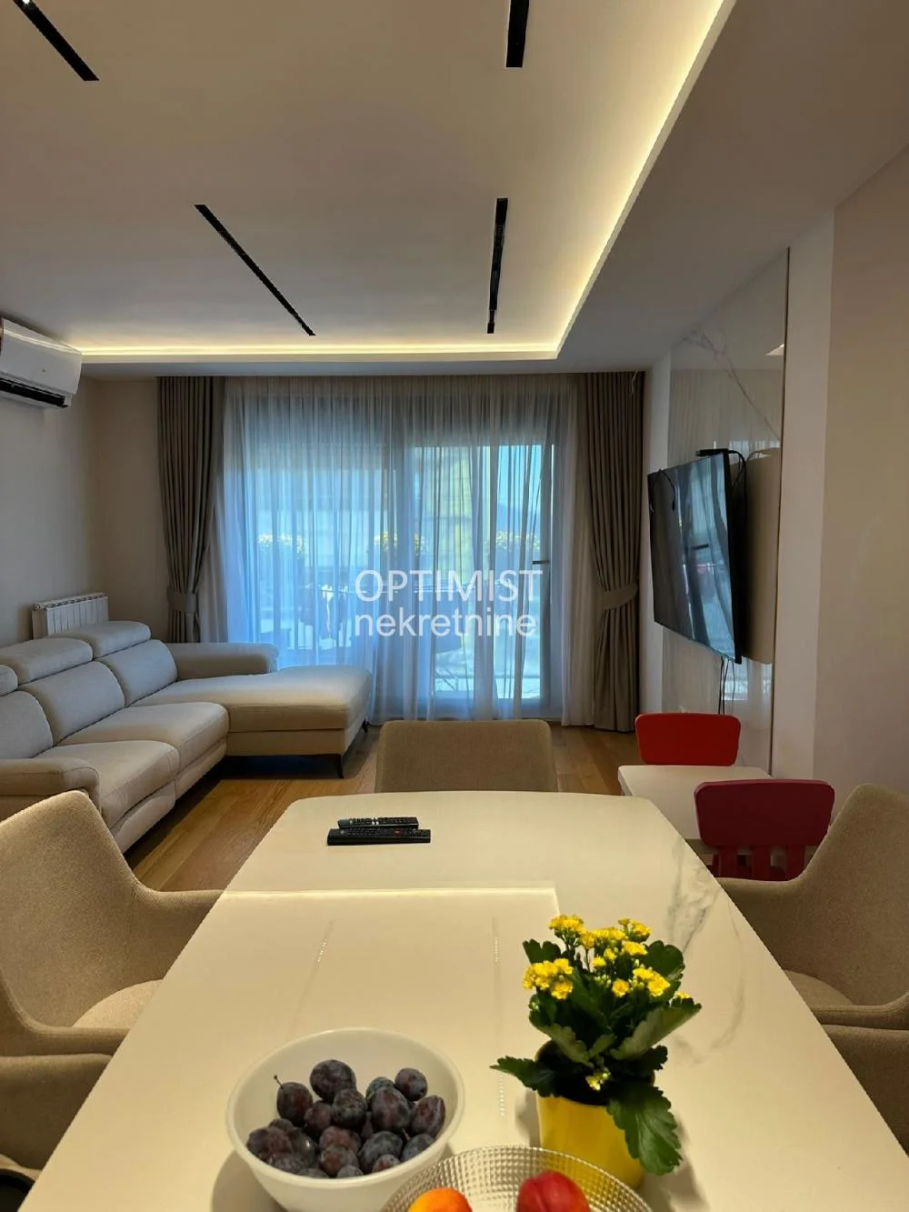 Lux, namešten, useljiv ID#3129 279.000 €