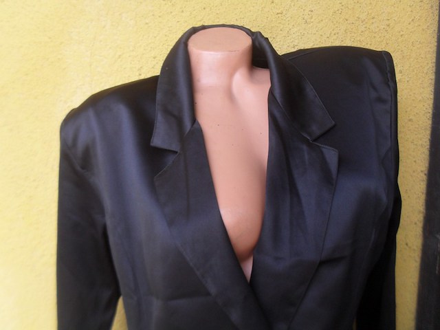 RUDNIK PRELEP ELEGANTNI SAKO,VEL. 38
