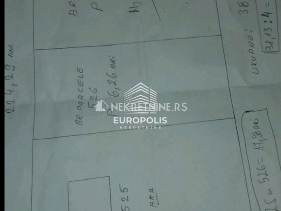 Plac u Bečmenu sa starom kućom – 38 ari ID#8365