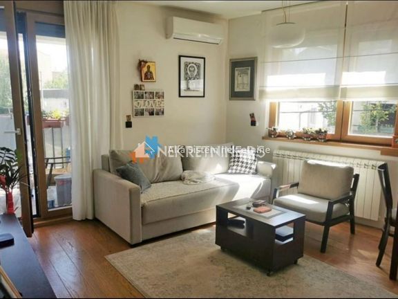 Vračar, Južni bulevar, 3.0 stan, 65m2, 800 EUR, ID 52538