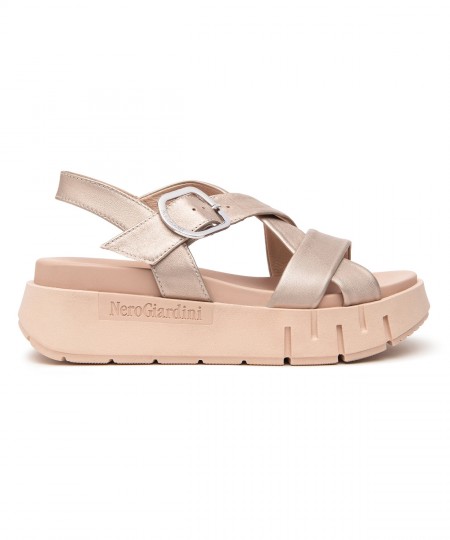 NEROGIARDINI ŽENSKE KOŽNE SANDALE NA PLATFORMU E513697D SS25