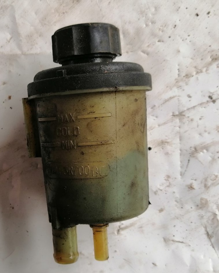 Rezervoar za servo ulje 30680756