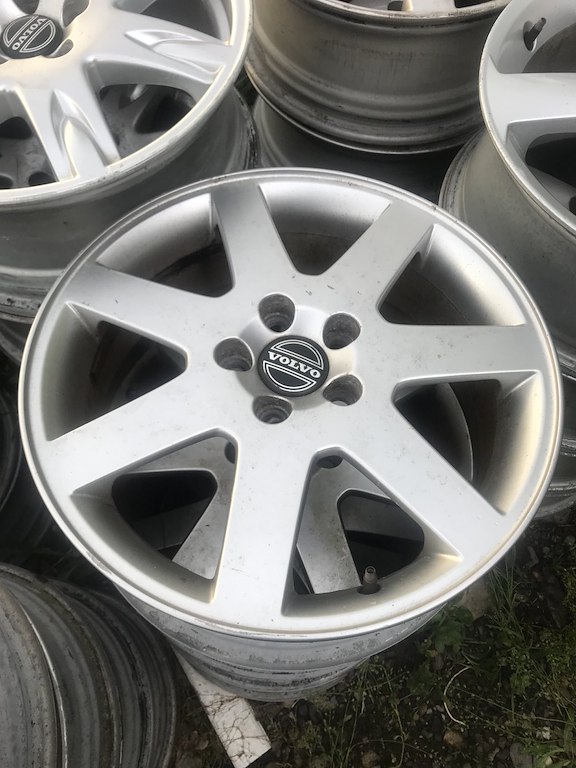 Aluminijumska felna 7J x R17 ET 52