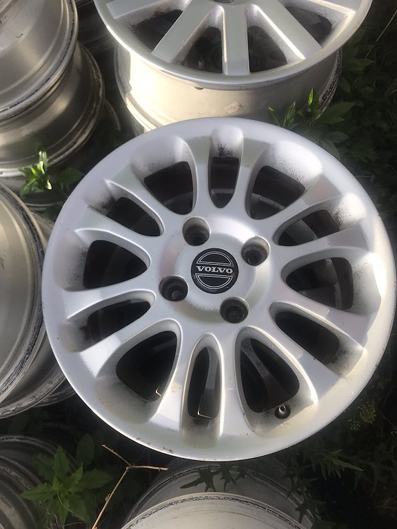 Aluminijumska felna 6.5J x R16 ET 44