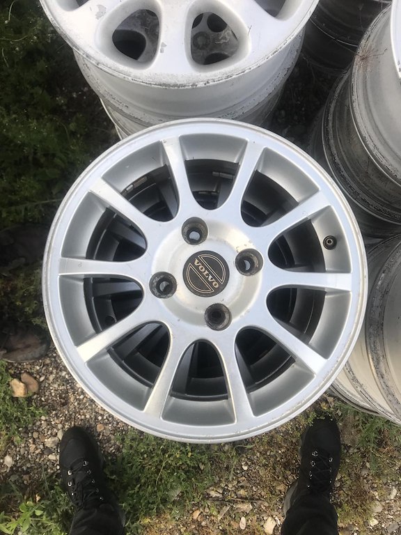 Aluminijumska felna 6J x R15 ET 44