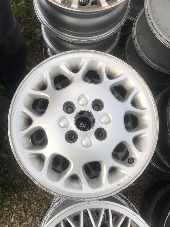 Aluminijumska felna 6.5J x R15 ET 44