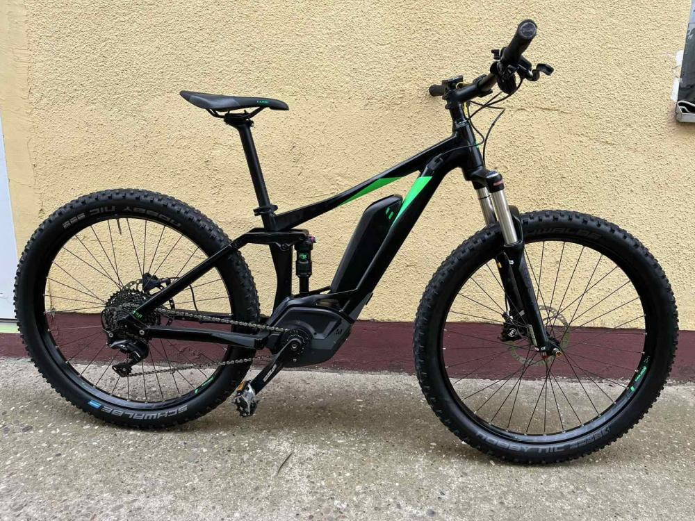 Cube Stereo Race 27,5