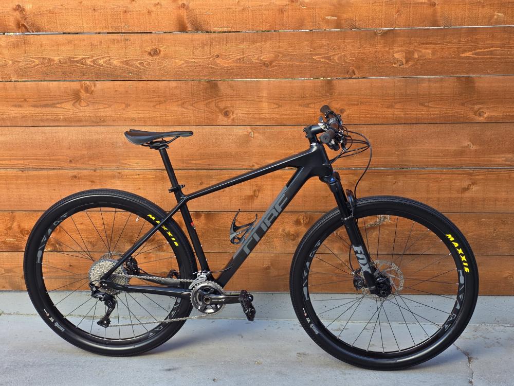 Cube Reaction Race 29er 2x11 Full XT FOX L vel