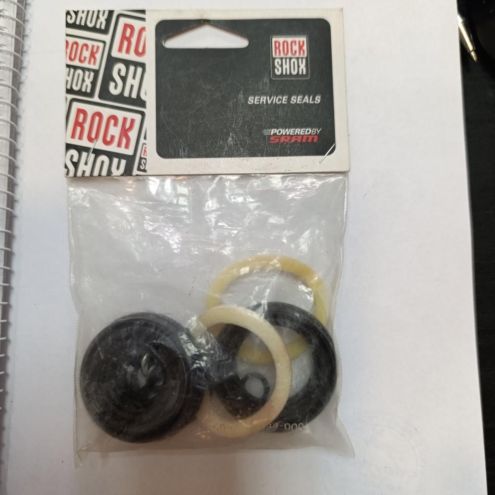 Delovi za Rock shox NOVI