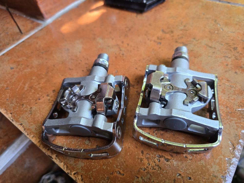 Shimano 324 pedale kao NOVO