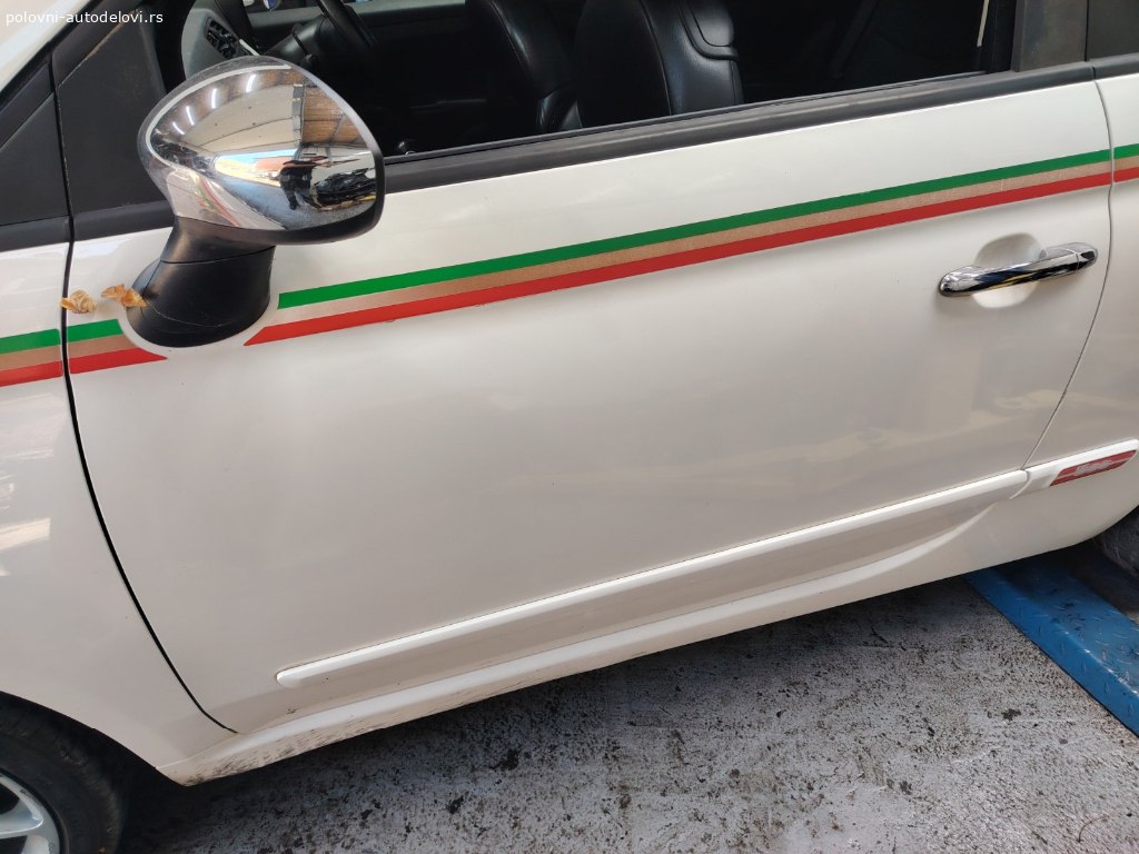 Fiat 500 leva lajsna vrata i sasija Originalni delovi Moguc