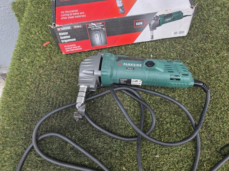 Parkside elektricni nibler PKN550A1