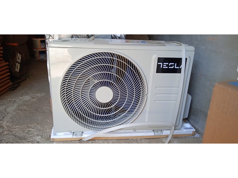 TESLA TM36AF21-1232IAW INVERTER WIFI OUTLET