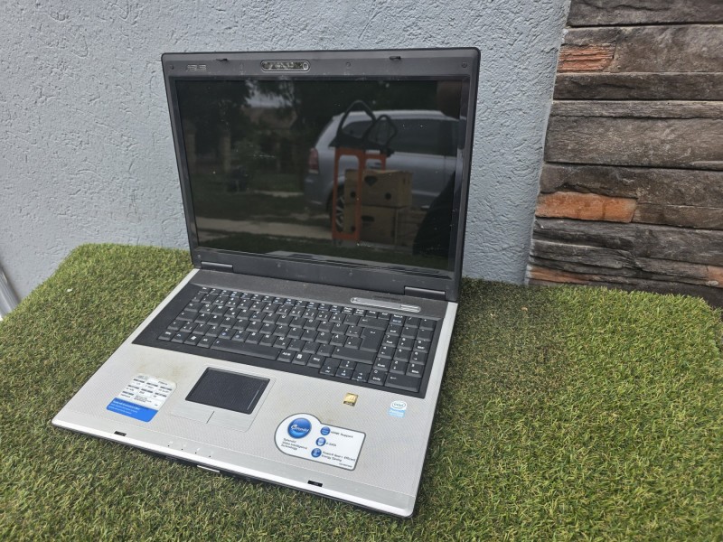 Laptop asus