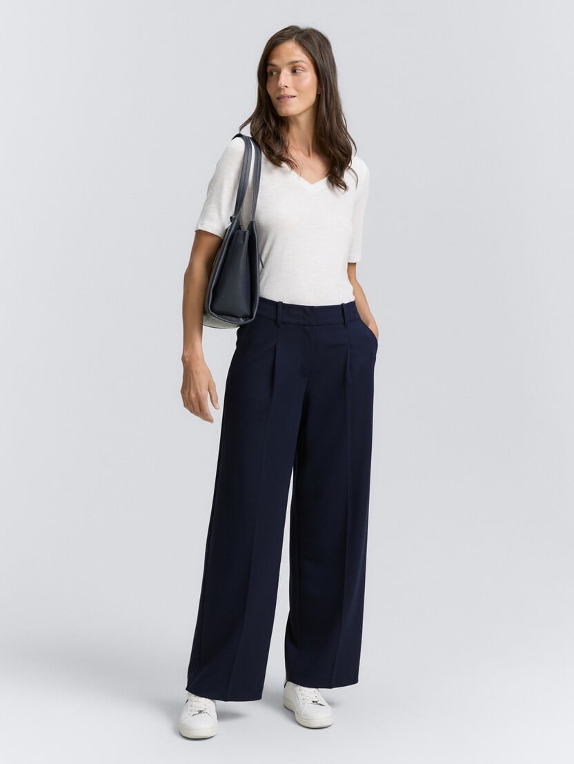 Lea široke pantalone