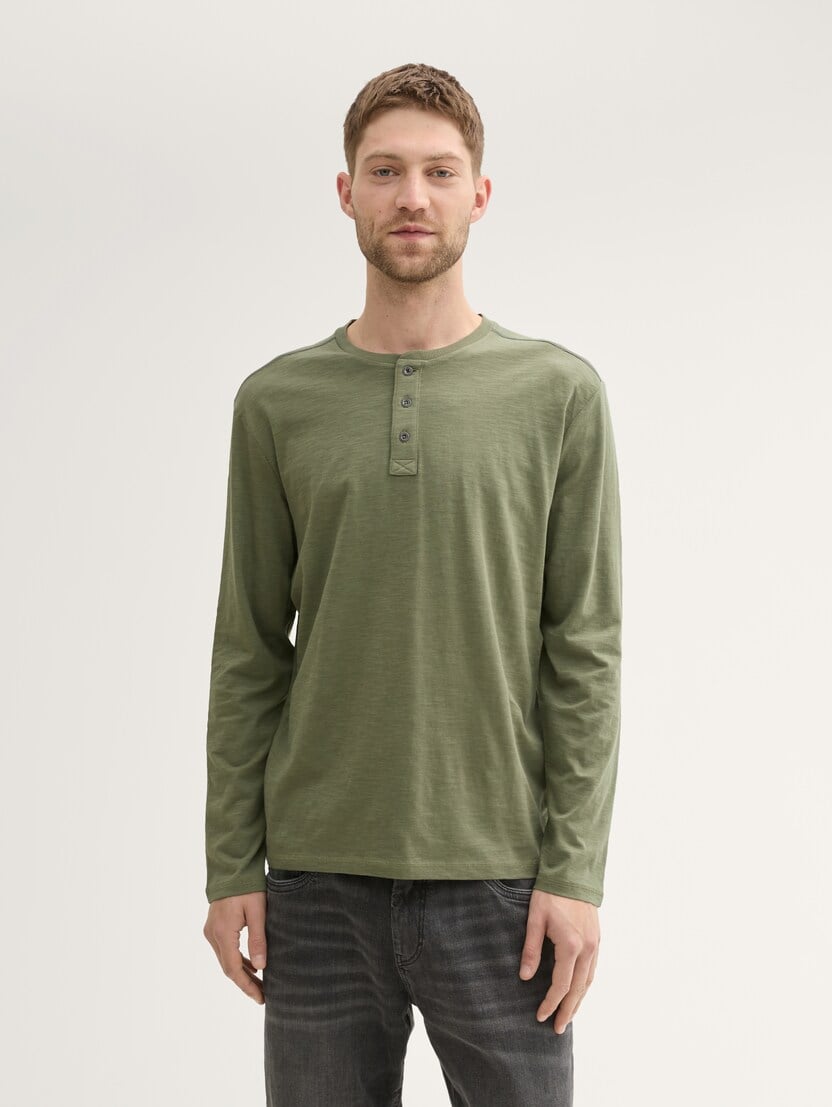 Majica sa Henley izrezom
