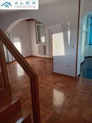 Odličan četvorosoban dupleks na Novom Naselju