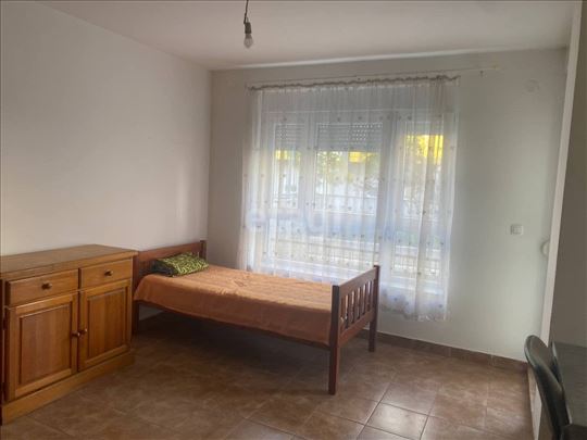 Stan 36m², terasa 17m², podrum, Put za Ovcu