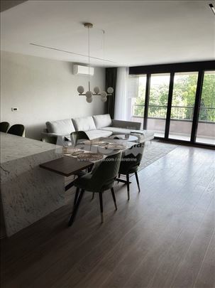 Lux 4.0 stan od 120m2 sa gar.mestom, The One
