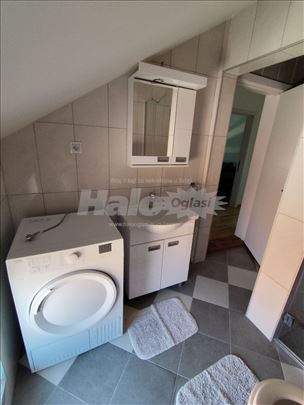 Izdajem nov dvoiposoban stan u Surčinu