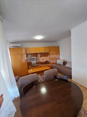 Izdajem Dvosoban Stan u Rumi (55 m2)