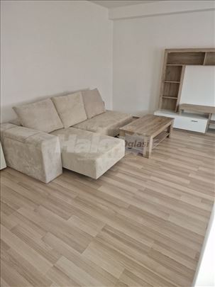 Jednosoban stan Trg Kosturnica