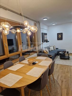 Izdajem lux stan na Novom Beogradu