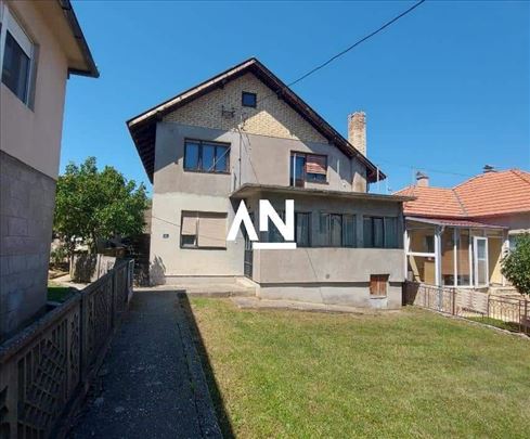 Loznica, Braće Panić, uknjižena, na dobroj lokacij