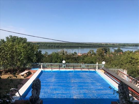 Kuća sa bazejnom u Smederevu, opština Seone