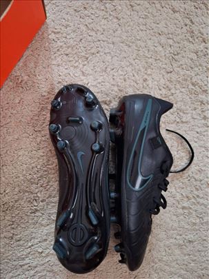 nike tiempo legend 10 velicina 45 (29.5cm)
