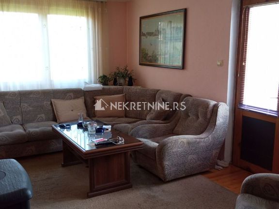 Agencija Novogradnja prodaje kuću i plac u selu Šavrane