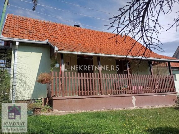 Kuća 56m2, plac 5 ari, Draževac, Obrenovac - 36.000€