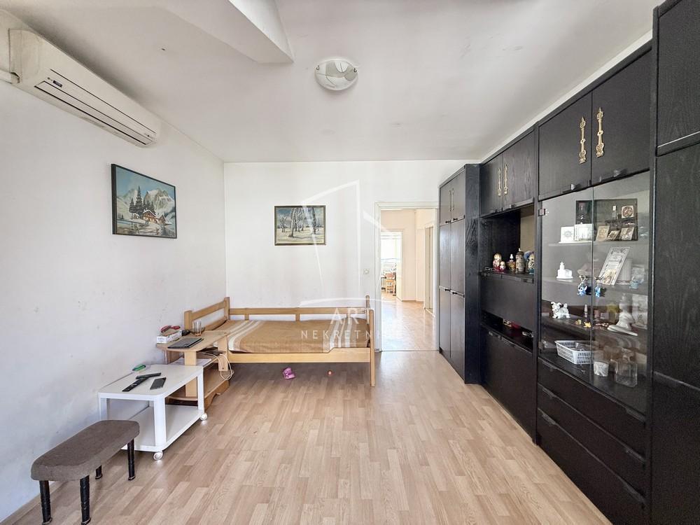 Ustanička, Trosoban stan na prodaju, 71m2, 190.000€