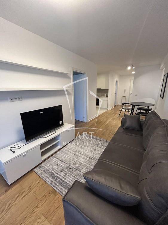 Kraljice Natalije, Dvosoban stan za izdavanje, 53m2, 800€