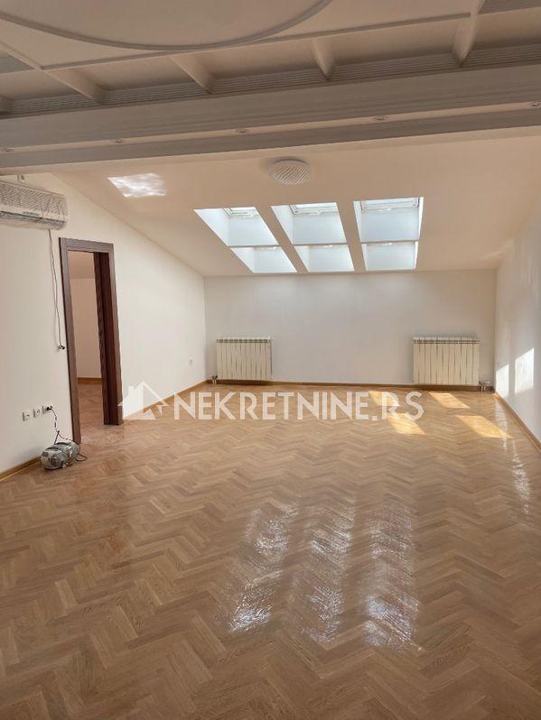 Šumatovačka, Četvorosoban stan za izdavanje, 131m2, 1.800€