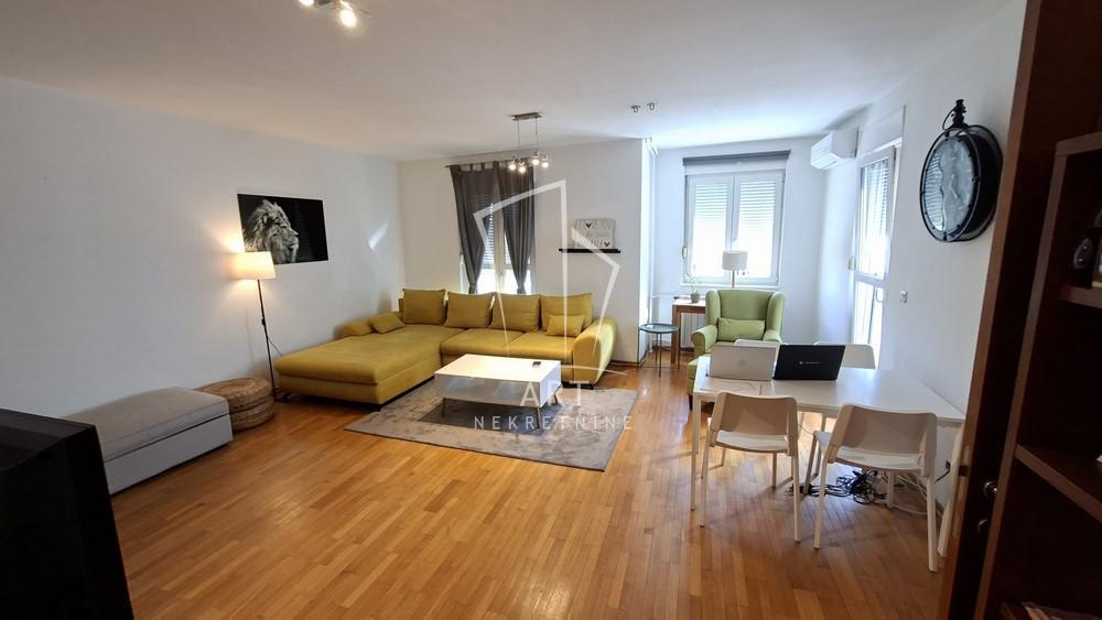 Kralja Petra, Trosoban stan za izdavanje, 93m2, 1.200€