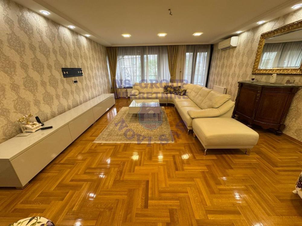 Petosoban stan na prodaju, 155m2, 412.000€
