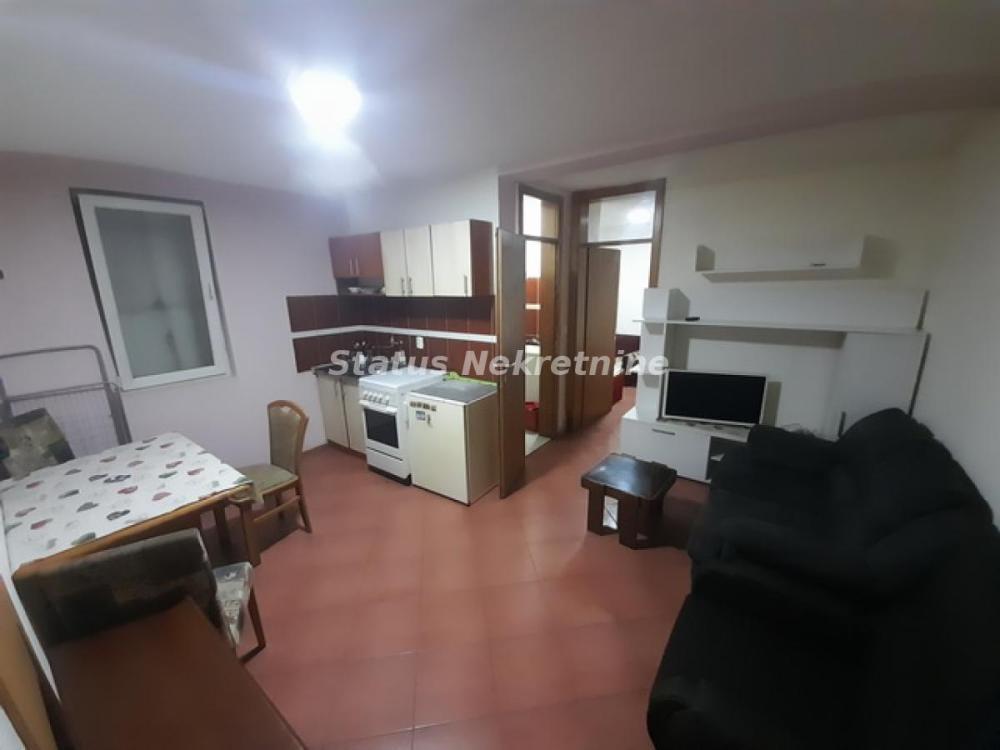 Jednoiposoban stan za izdavanje, 30m2, 270€