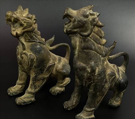 Rare Bronze Foo dog sculpture set. 19th century