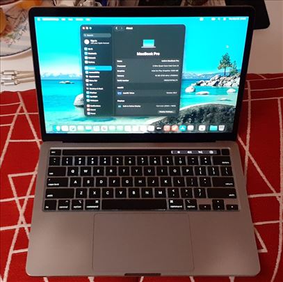 Mac Pro Retina,2020,16gb ram,512 ssd,Usb C Punjač