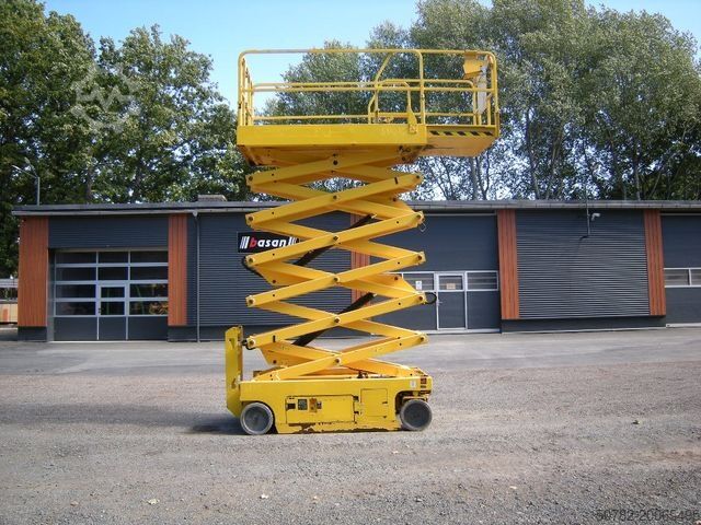 Radna platforma
GENIE GS 4047 Scherenarbeitsbühne Genie 14 m