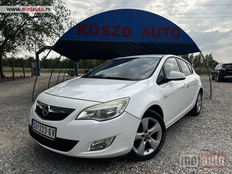 Opel Astra J
