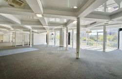 Blok 63, poslovni prostor, mereno 700m2 ID#12314