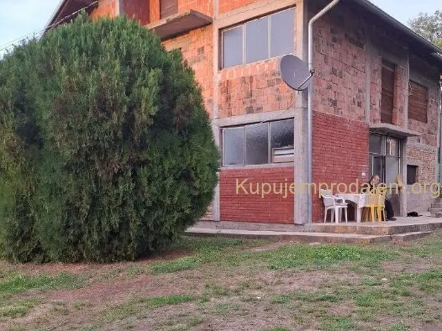 Prodajem kucu Đurinci-Sopot