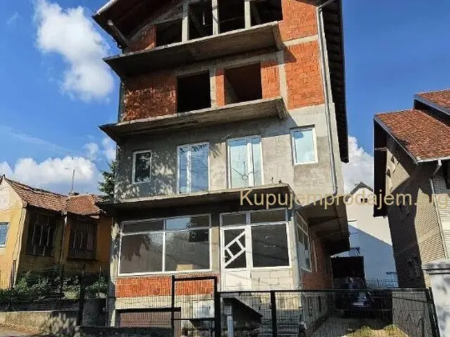 Na prodaju kuca-zgrada,Sušica-Kragujevac