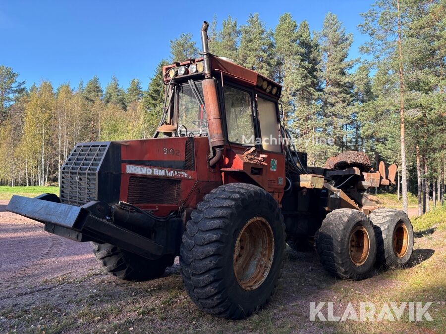 Prodaje se Volvo 902 bager-utovarivač na aukciji