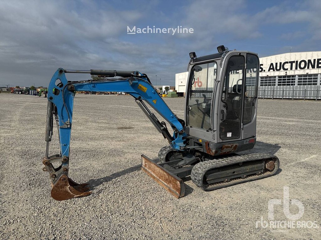 Prodaje se Wacker Neuson EZ28 mini bager na aukciji