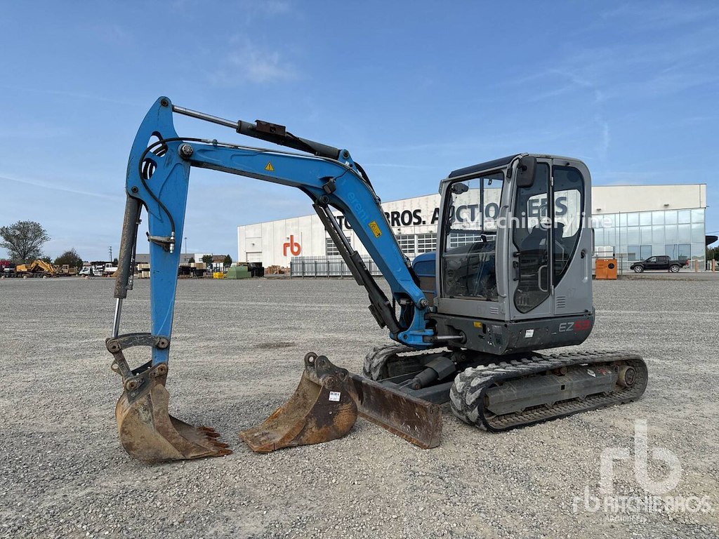 Prodaje se Wacker Neuson EZ53 mini bager na aukciji
